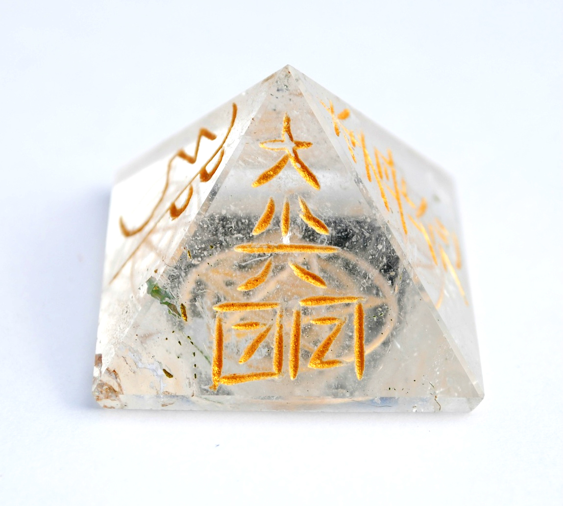 CRYSTAL QUARTZ PYRAMID HAND MADE METAPHYSICAL REIKI HEALING GEMSTONE ...