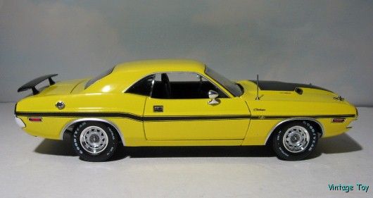 ~ NCIS Jethro Gibbs 1970 Dodge Challenger R/T - 1:18 diecast TV Show ...