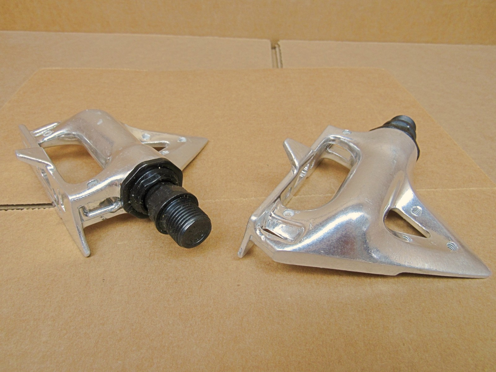 New-Old-Stock Shimano RX100 (PD-A550) Clip-Style Road Pedals...Early 90 ...